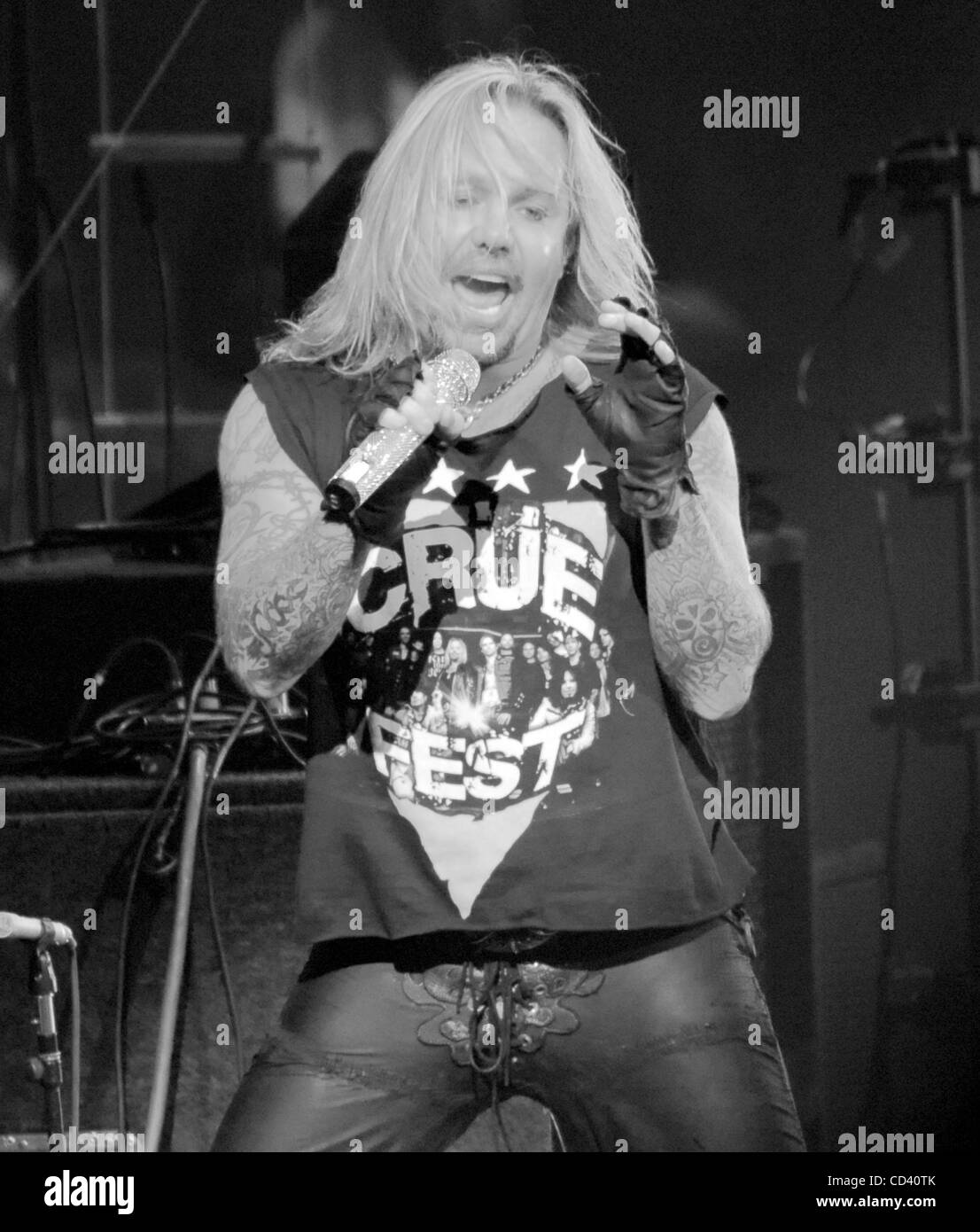 Motley crue Black and White Stock Photos & Images - Alamy