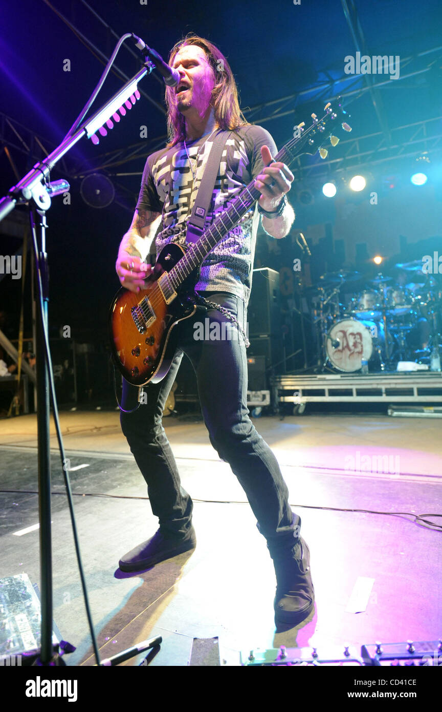 Jul 12, 2008 - Raleigh, North Carolina; USA - Singer MYLES KENNEDY of ...