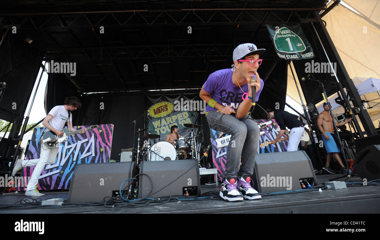 Jul 14, 2008 - Charlotte, North Carolina; USA - Singer GABE SAPORTA of ...