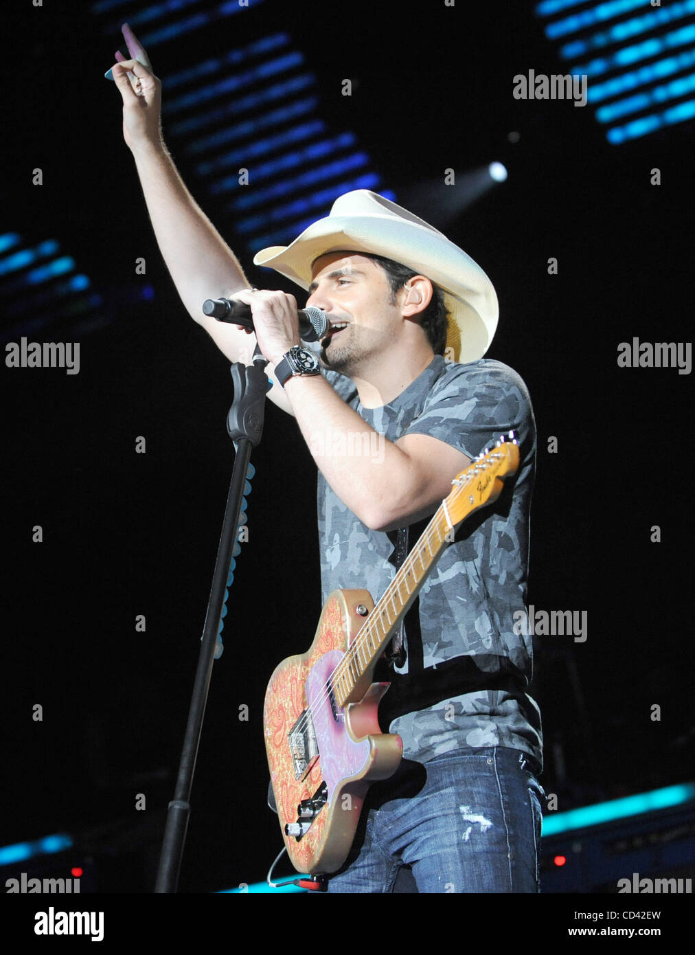 Jul 19, 2008 - Raleigh, North Carolina; USA - Musician BRAD PAISLEY ...