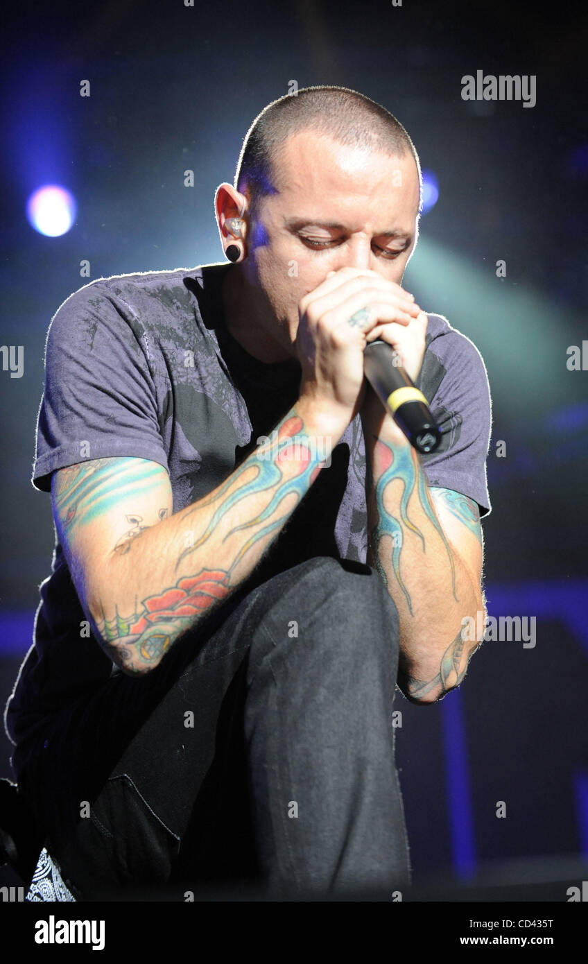 July 25, 2008 - Raleigh, North Carolina; USA - Singer CHESTER ...