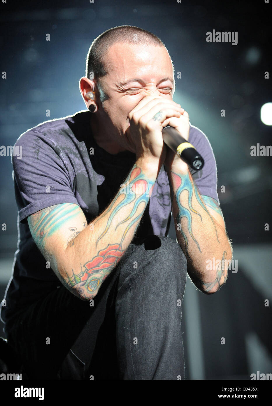 July 25, 2008 - Raleigh, North Carolina; USA - Singer CHESTER ...