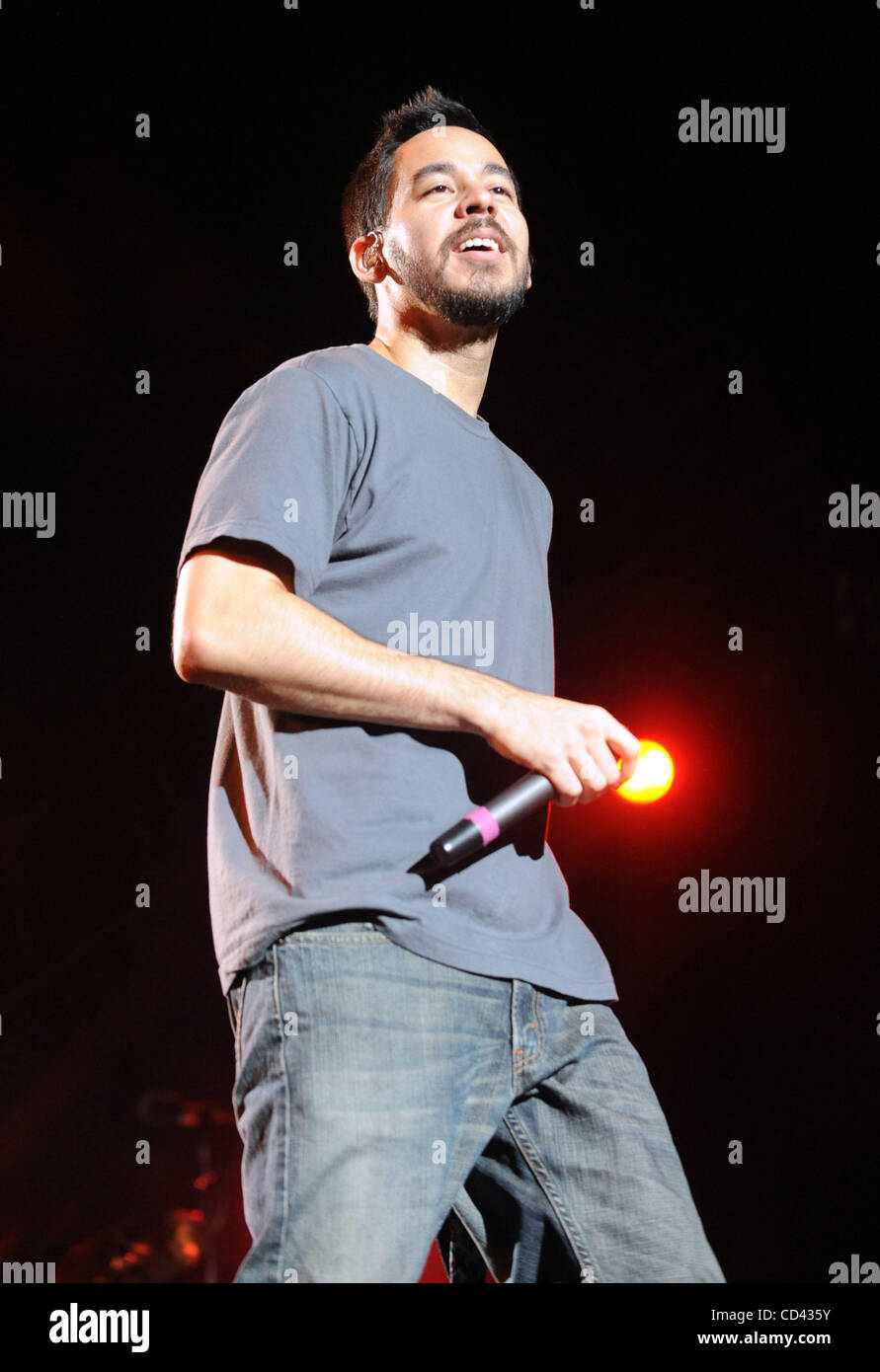 July 25, 2008 - Raleigh, North Carolina; USA - Singer MIKE SHINODA of ...