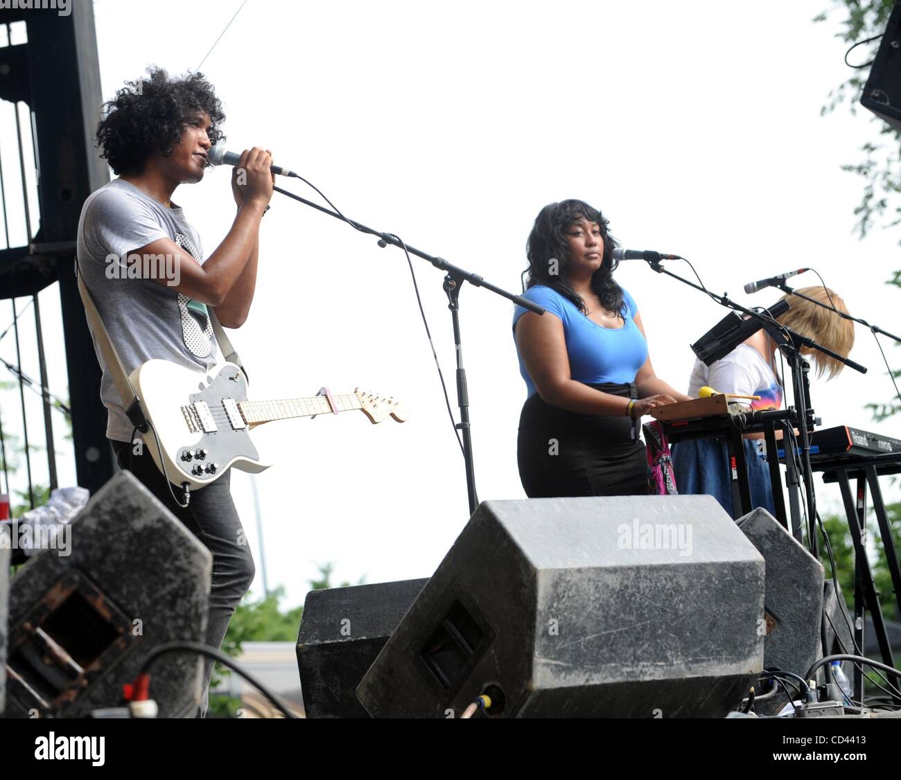 Aug 03, 2008 - Chicago, Illinois, USA - Singer / Guitarist REGGIE ...