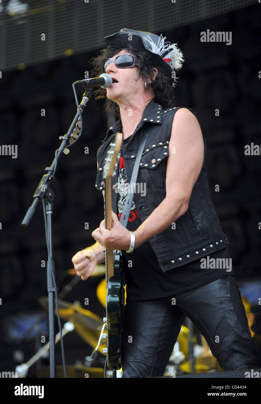 Love and rockets band hi-res stock photography and images - Alamy