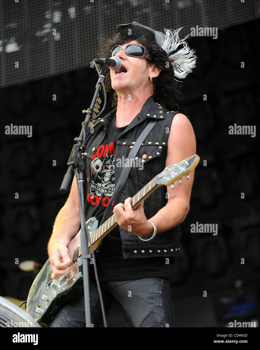 Daniel ash love and rockets hi-res stock photography and images - Alamy