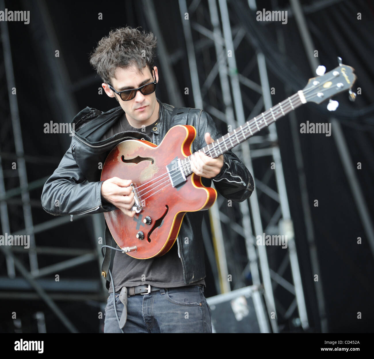 Aug 10, 2008 - Baltimore, Maryland, USA - Singer / Bass Guitarist ...