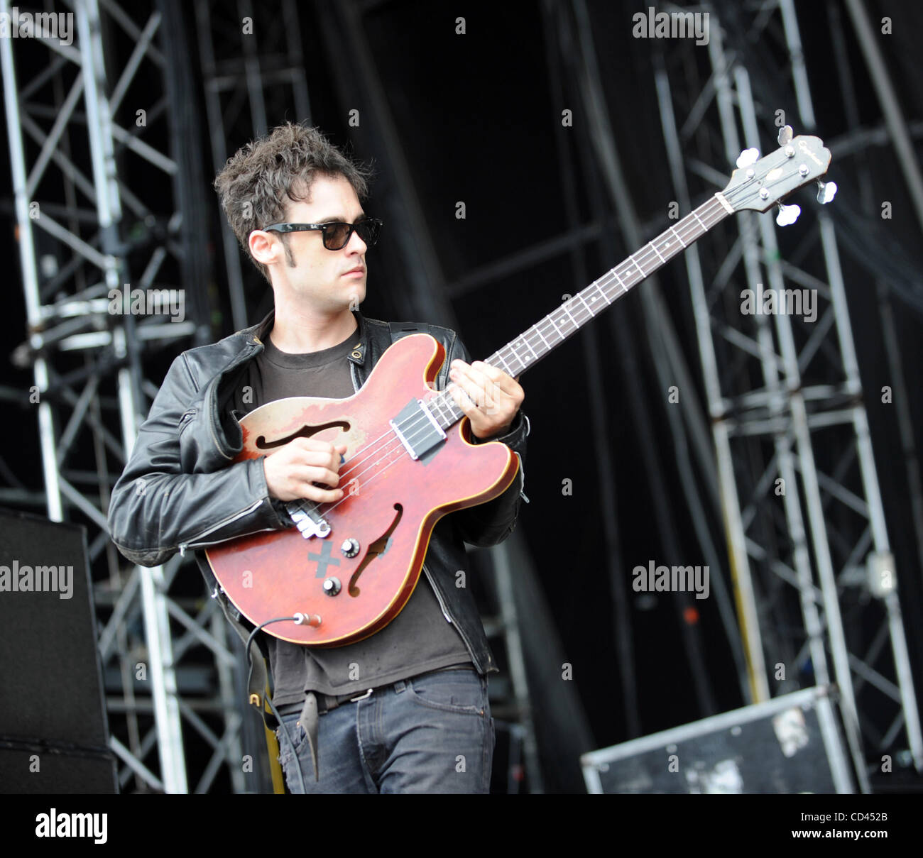 Aug 10, 2008 - Baltimore, Maryland, USA - Singer / Bass Guitarist ...