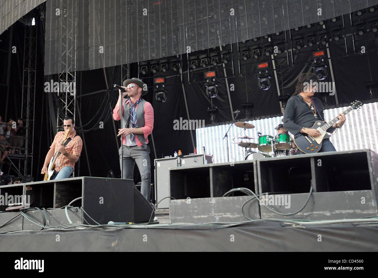 Robert deleo bass hi-res stock photography and images - Alamy
