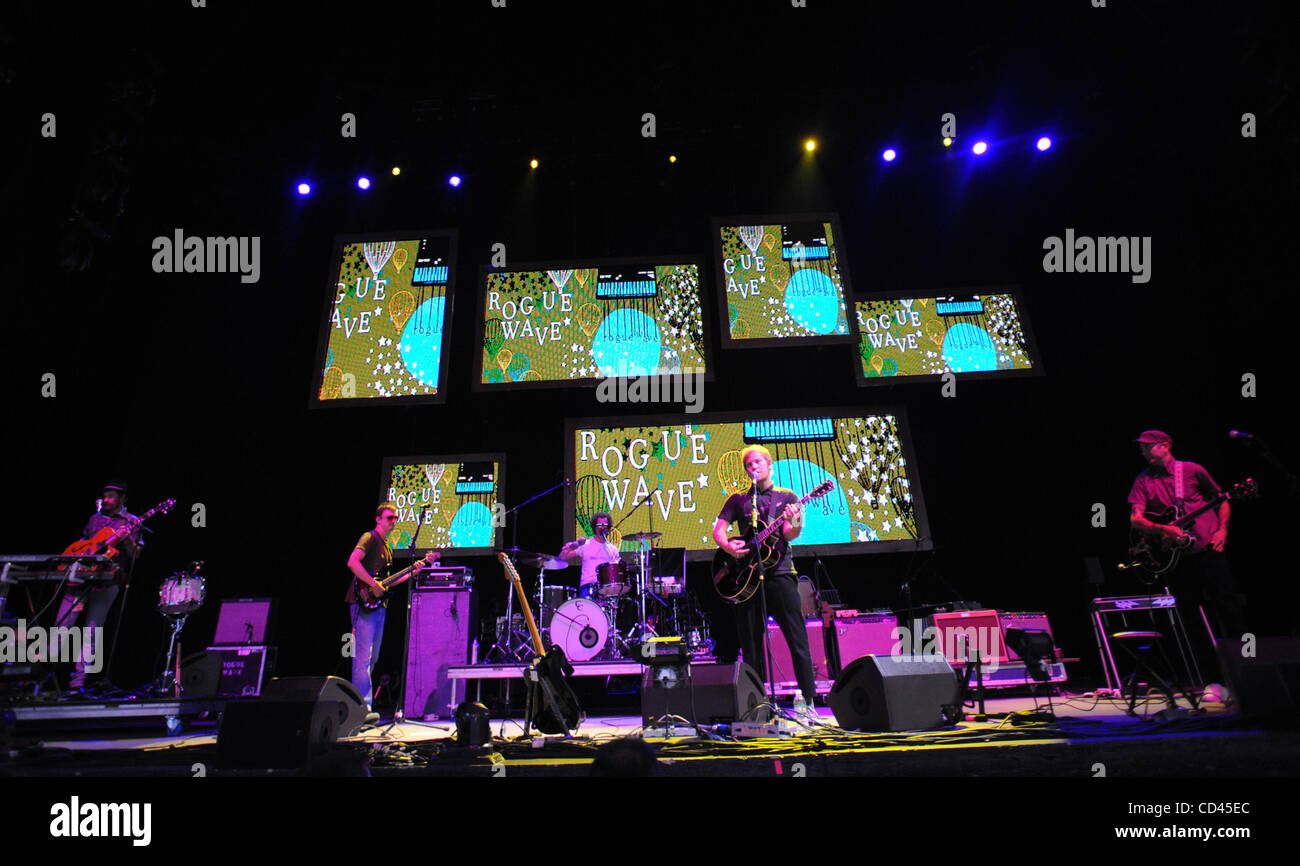 Aug 12, 2008 - Raleigh, North Carolina, USA - Singer / Guitarist ZACK ...
