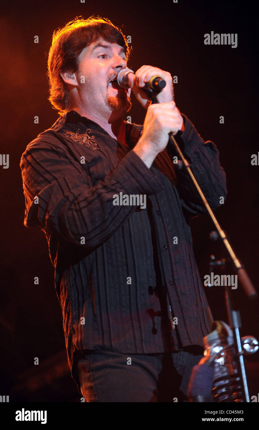 Aug 16, 2008 - Roanoke Rapids, North Carolina; USA - Singer TOMMY ...