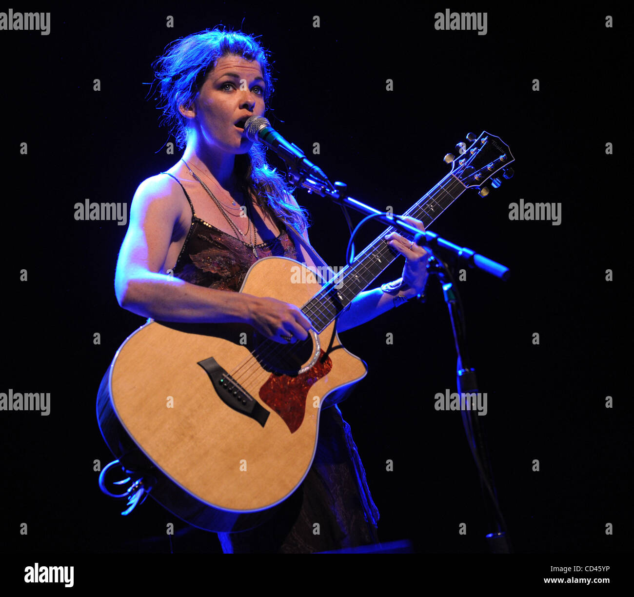 Aug 21, 2008 - San Francisco, California USA - Singer / Guitarist ERIN ...