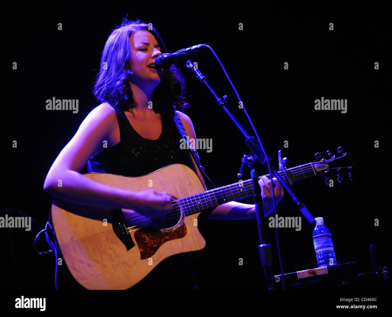 Hana san hi-res stock photography and images - Alamy