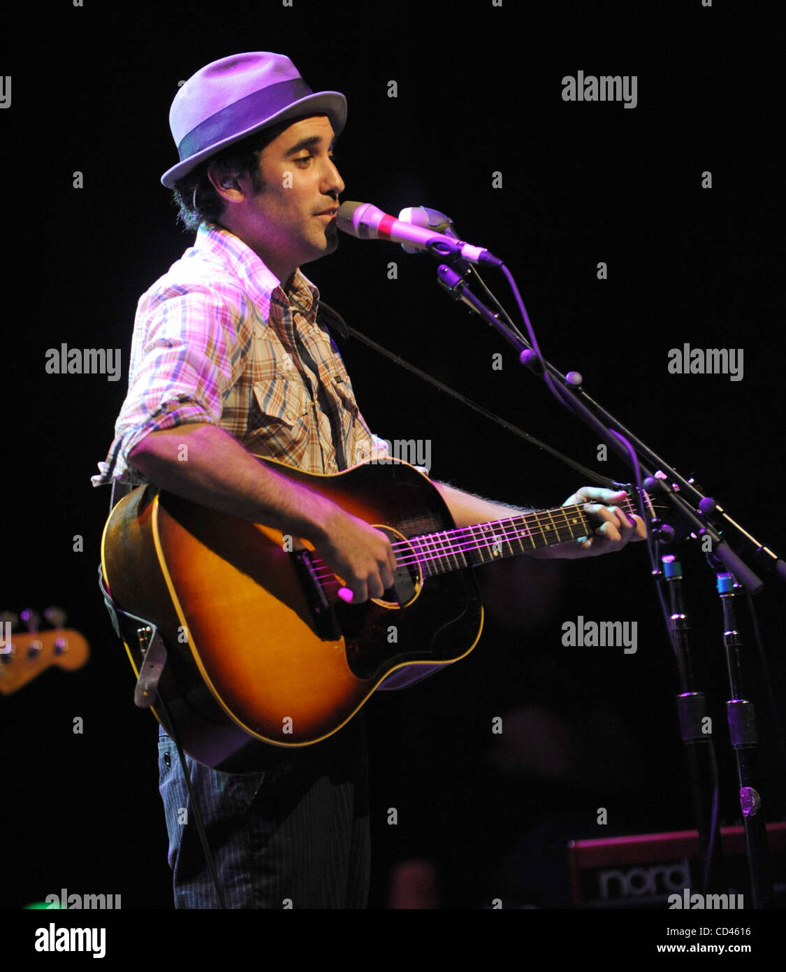 Aug 21, 2008 - San Francisco, California USA - Singer / Guitarist ...