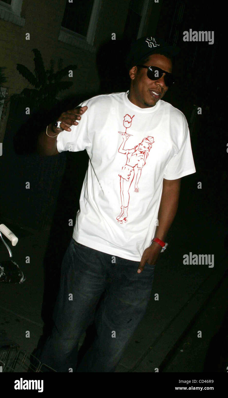 Aug. 25, 2008 - New York, New York, U.S. - JAY-Z (SHAWN CARTER) LEAVING ...