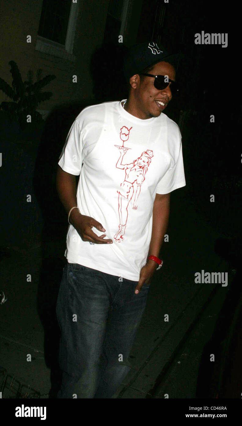 Aug. 25, 2008 - New York, New York, U.S. - JAY-Z (SHAWN CARTER) LEAVING ...
