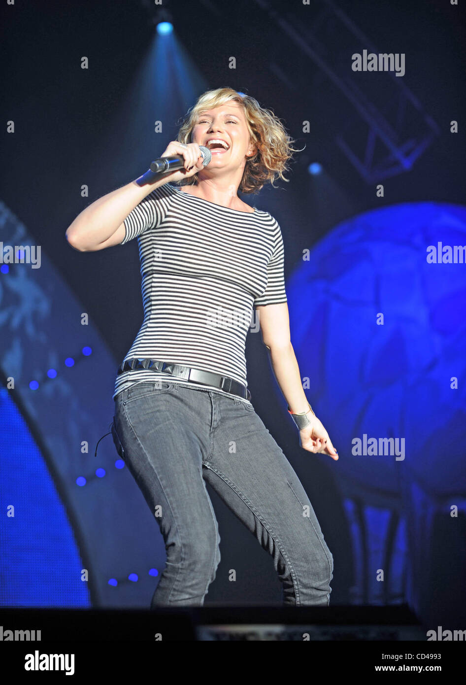 Sep 14, 2008 - Wilmington, North Carolina; USA - Singer JENNIFER ...