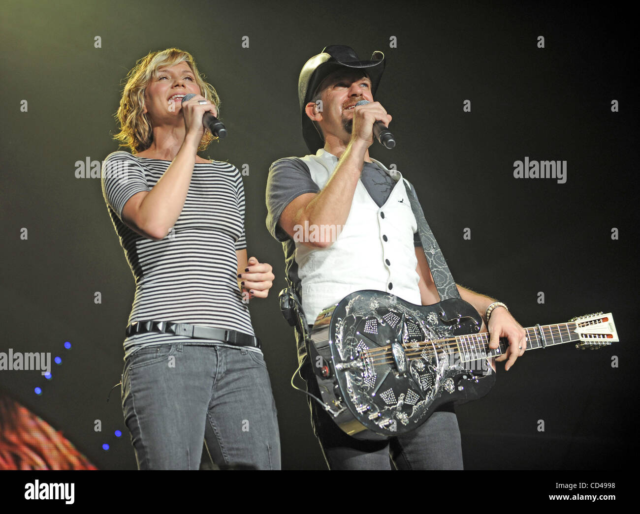 Sep 14, 2008 - Wilmington, North Carolina; USA - (L-R) Singer JENNIFER ...