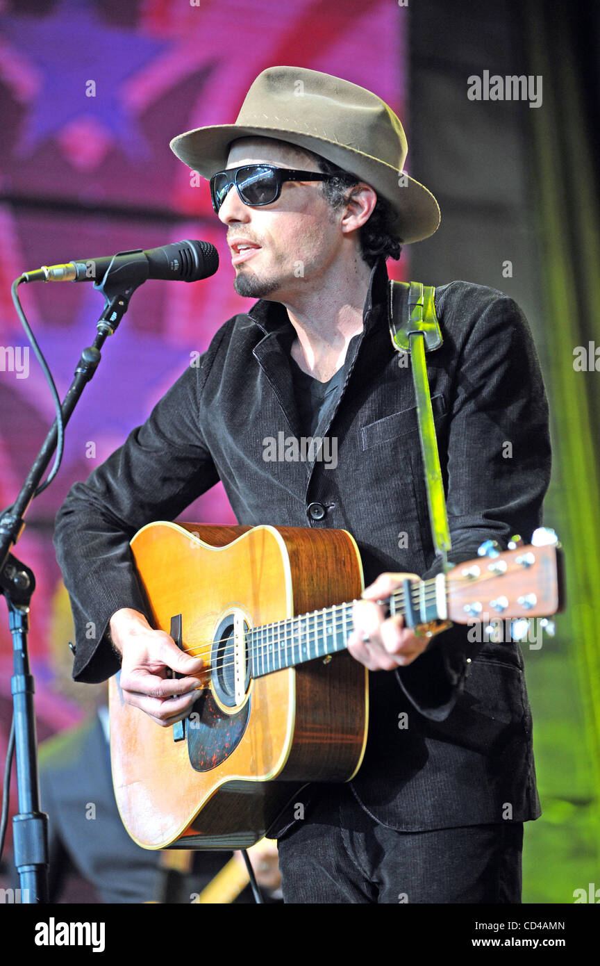 Jakob Dylan Stock Photos & Jakob Dylan Stock Images - Alamy