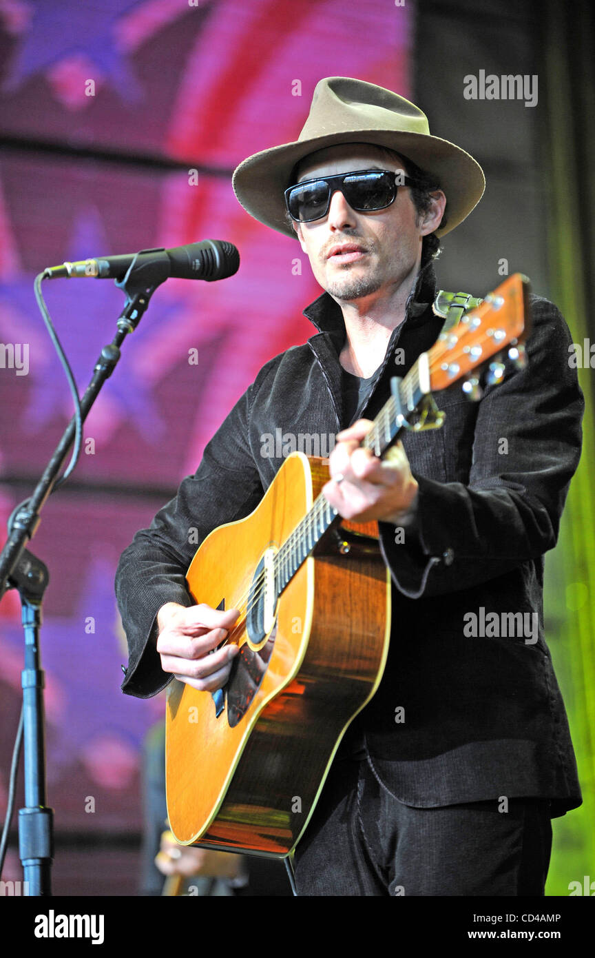 Sep 20, 2008 - Mansfield, Massachusetts; USA - Musician JAKOB DYLAN ...