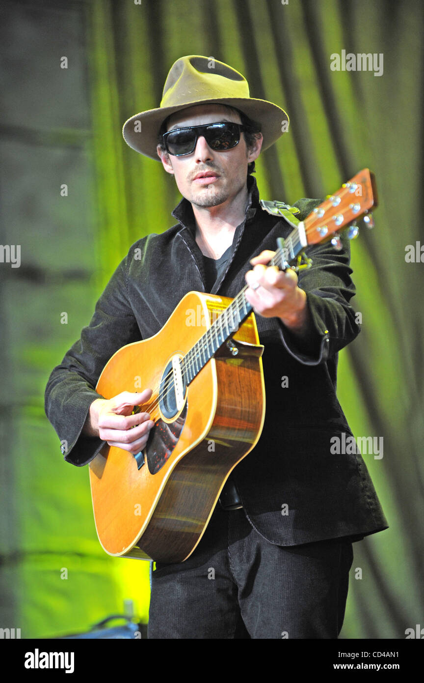 Sep 20, 2008 - Mansfield, Massachusetts; USA - Musician JAKOB DYLAN ...