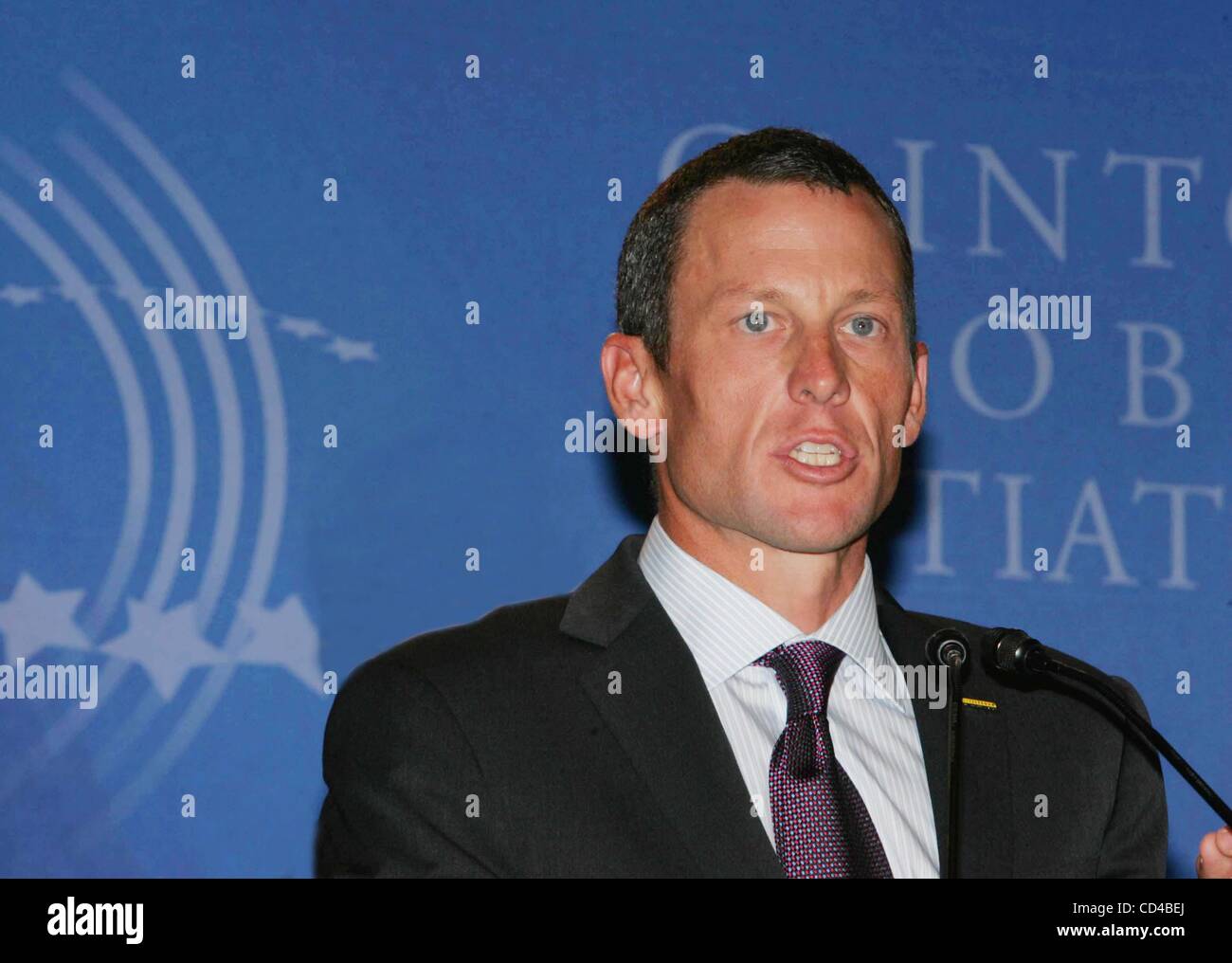 Sept. 24, 2008 - New York, New York, U.S. - 2008 CLINTON GLOBAL ...