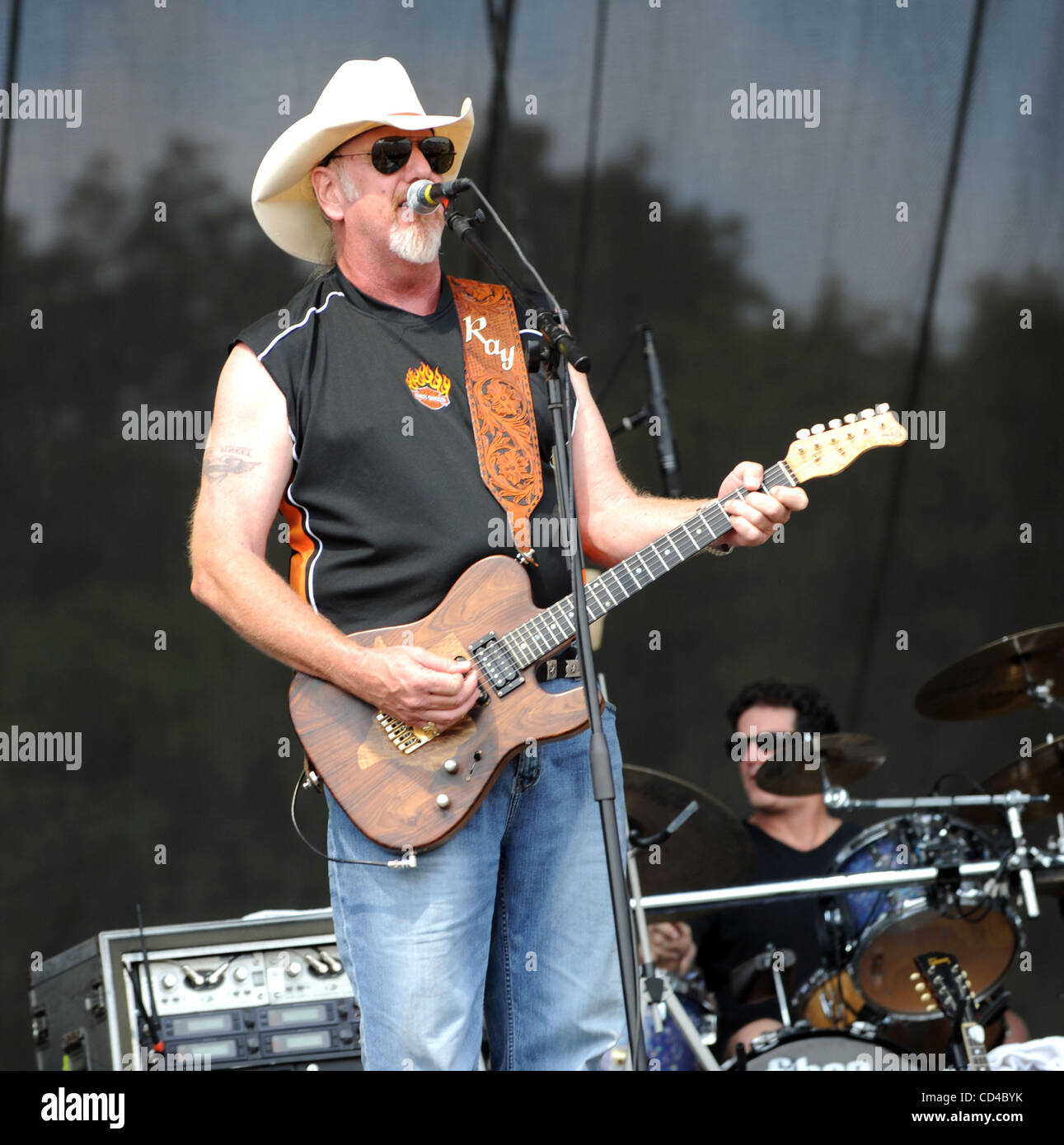 Sep 26, 2008 - Austin, Texas; USA - Musician RAY BENSON of the band ...