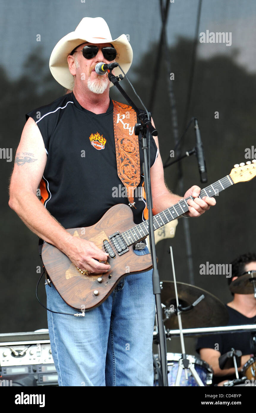 Ray benson of asleep at the wheel hi-res stock photography and images ...