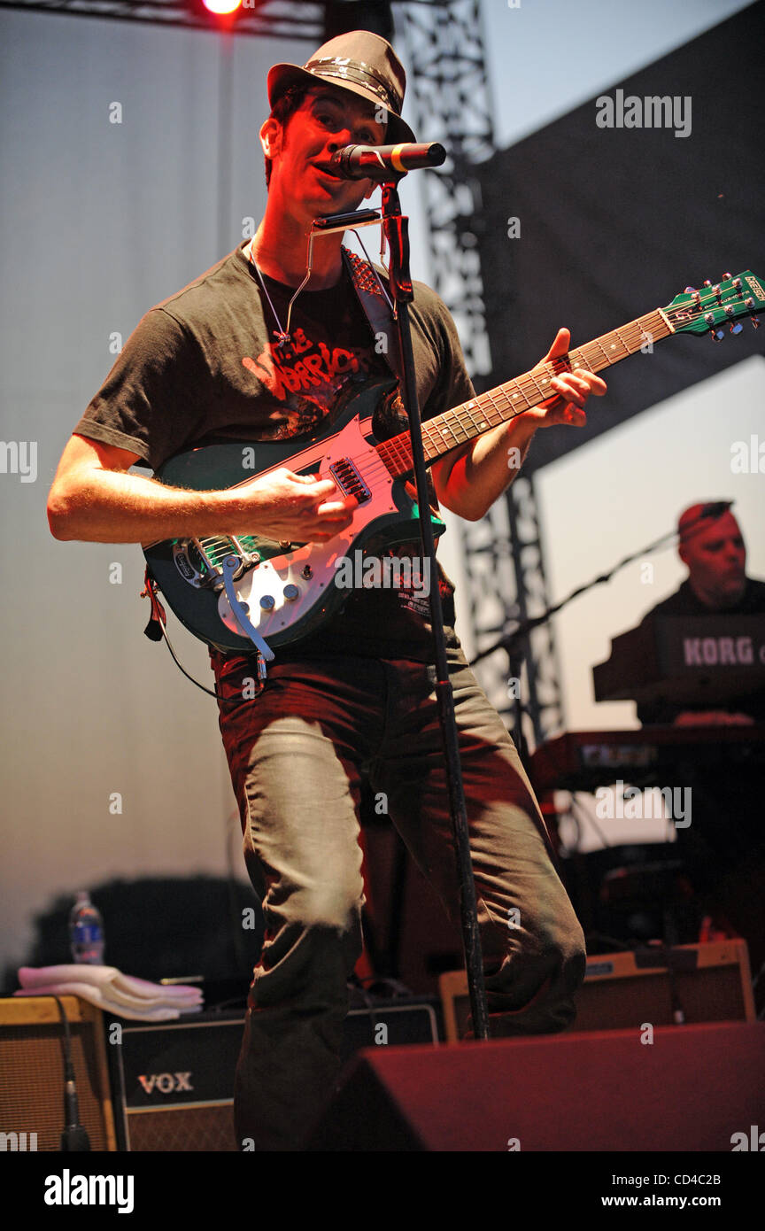 Sep 26, 2008 - Austin, Texas; USA - Musician GARRETT DUTTON of the band ...