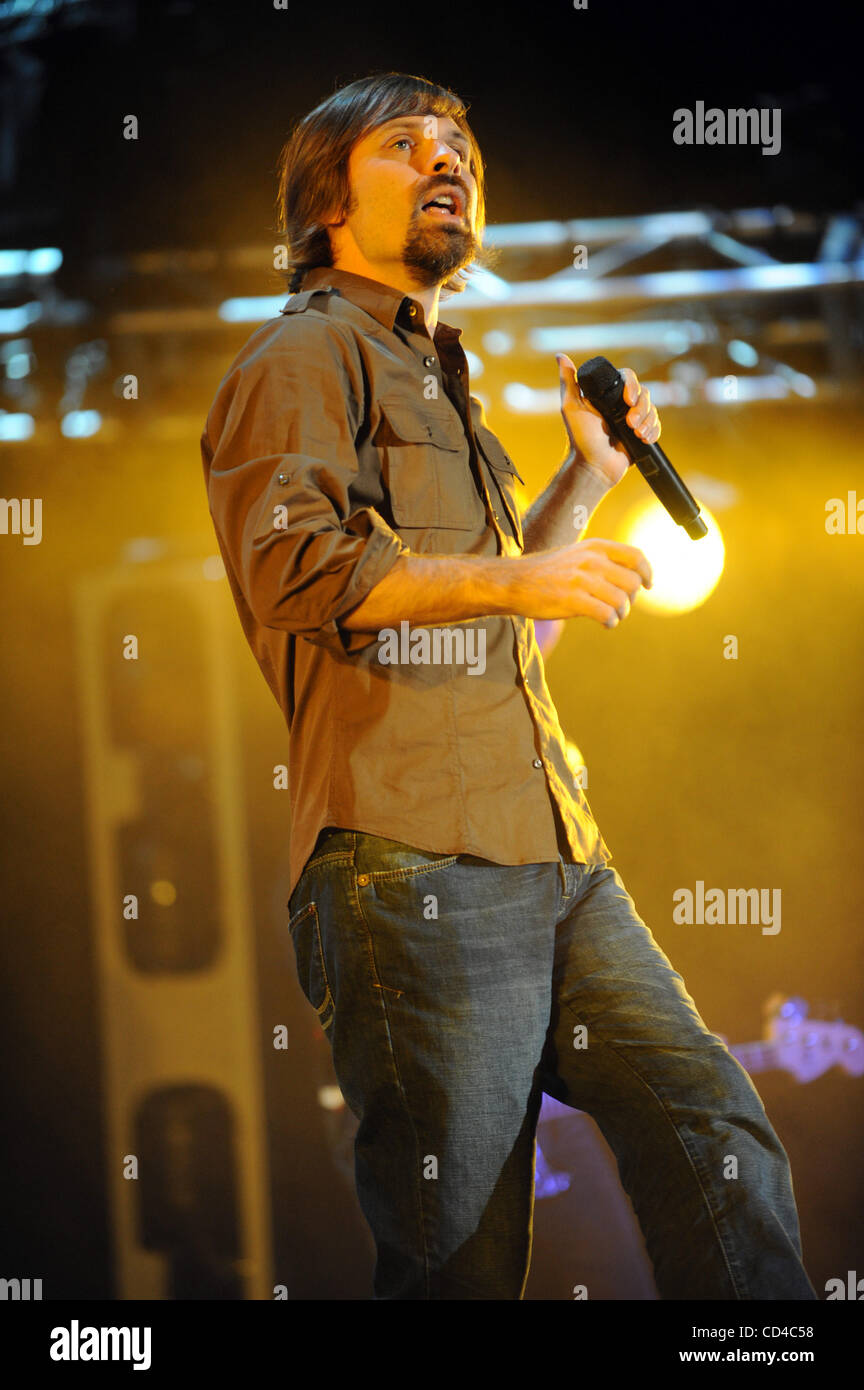Sep 19, 2008 - Raleigh, North Carolina; USA - Singer MAC POWELL of the ...