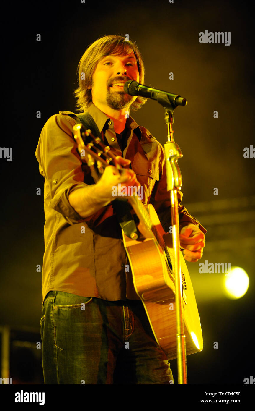 Sep 19, 2008 - Raleigh, North Carolina; USA - Singer MAC POWELL of the ...