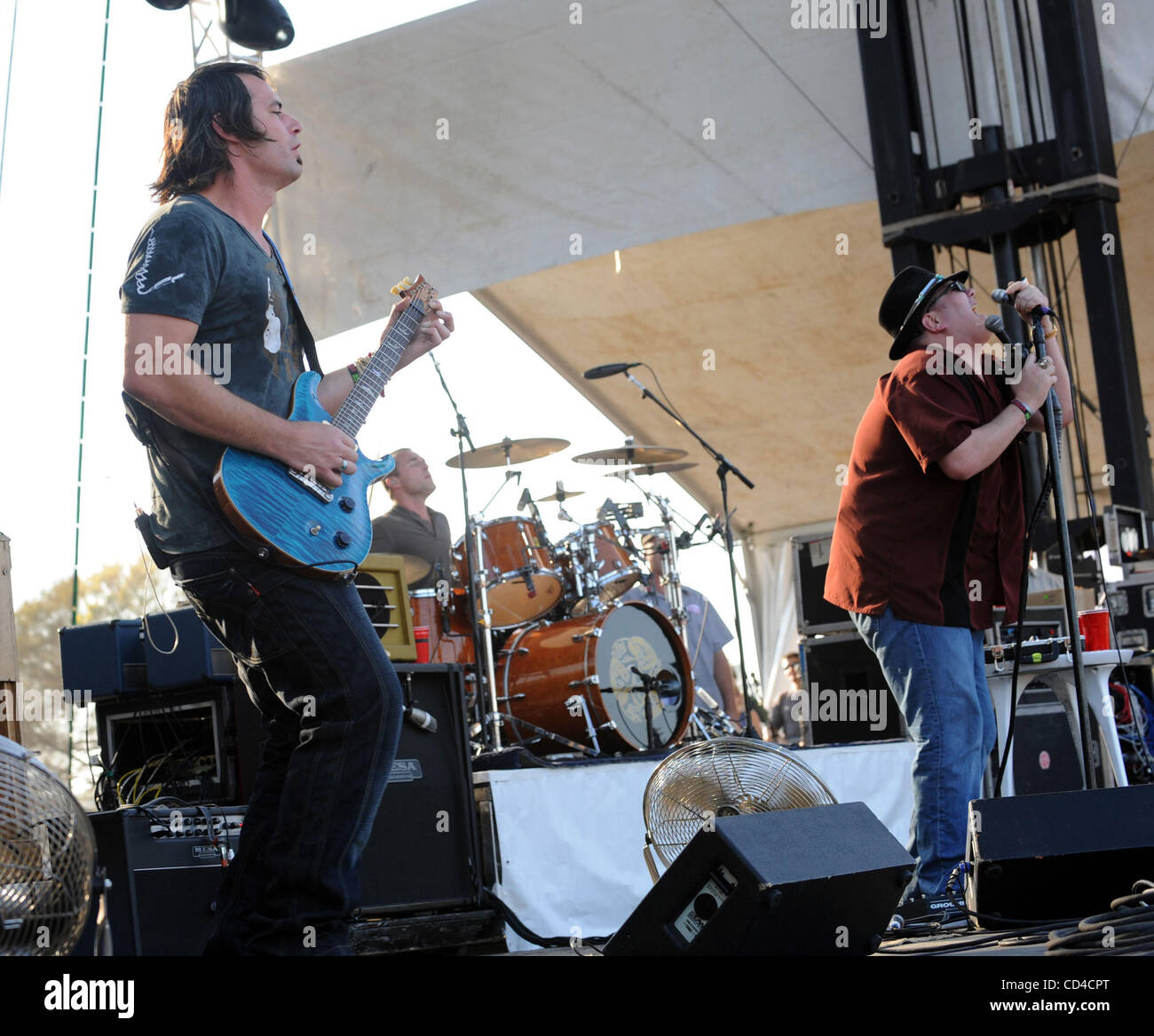 Sep 28, 2008 - Austin, Texas; USA - Guitarist CHAN KINCHLA and Singer ...