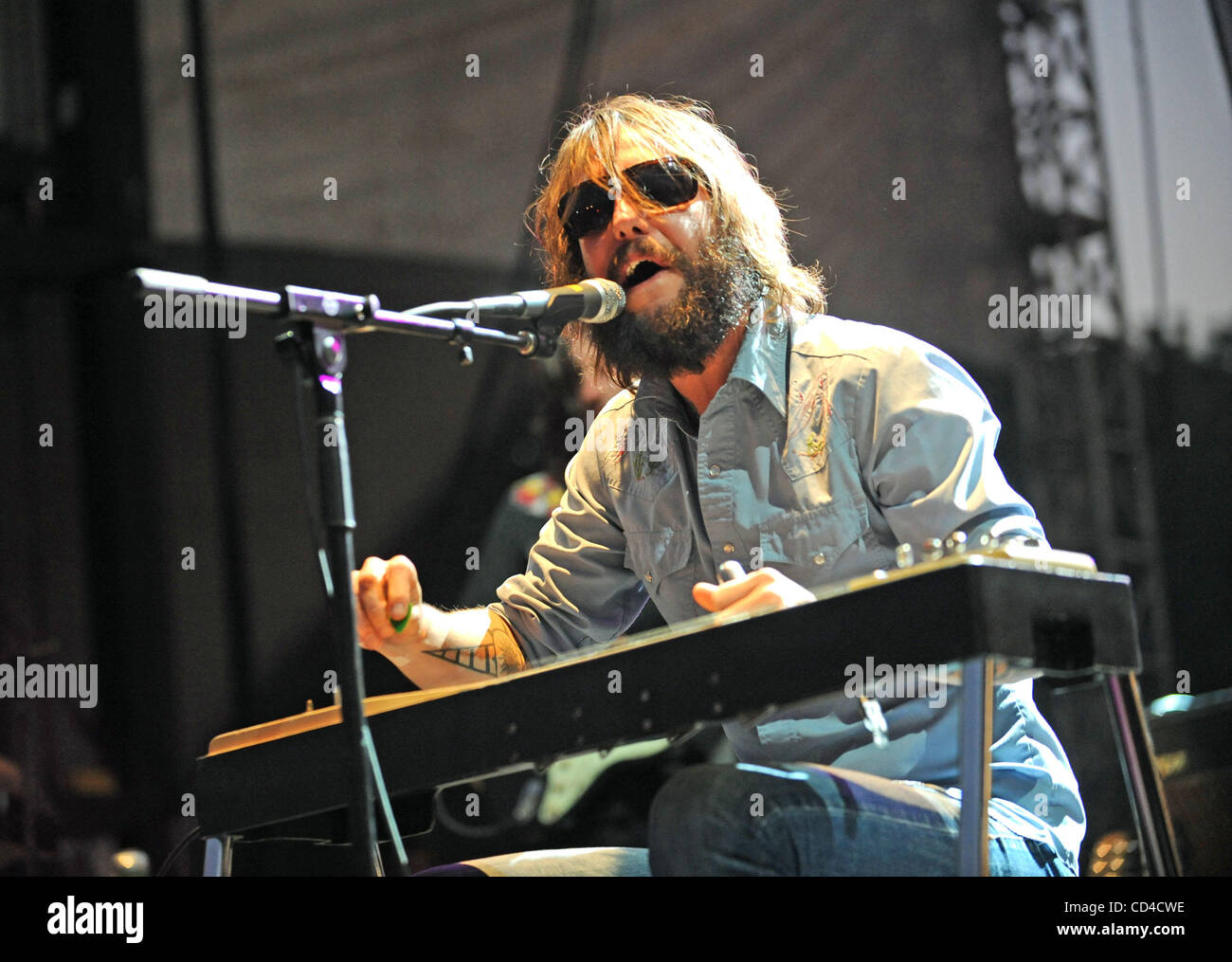Sep 28, 2008 - Austin, Texas; USA - Singer / Guitarist BENJAMIN ...