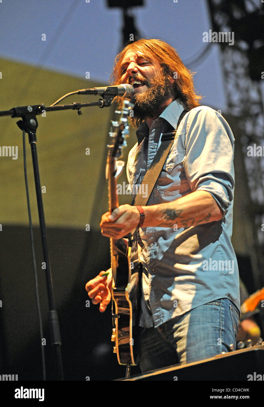 Sep 28, 2008 - Austin, Texas; USA - Singer / Guitarist BENJAMIN ...