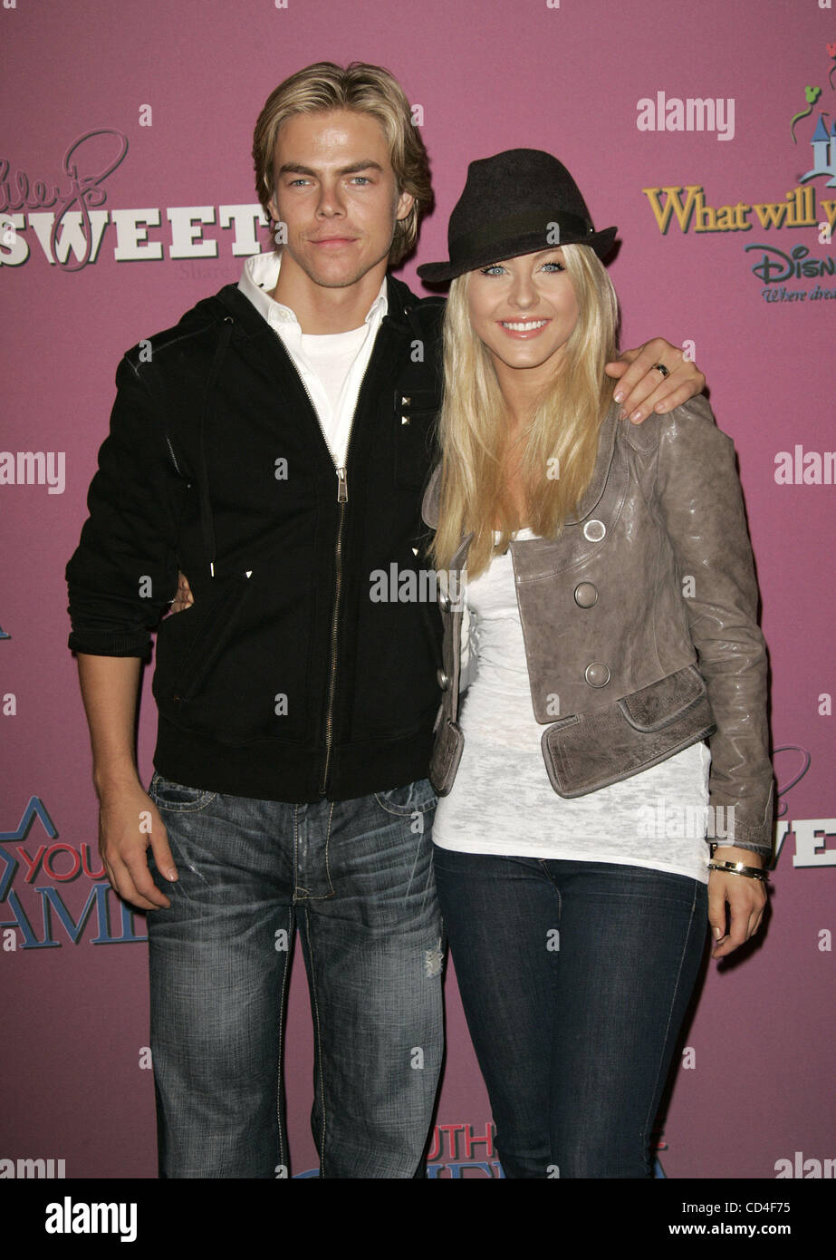 Derek hough 2008 hi-res stock photography and images - Alamy