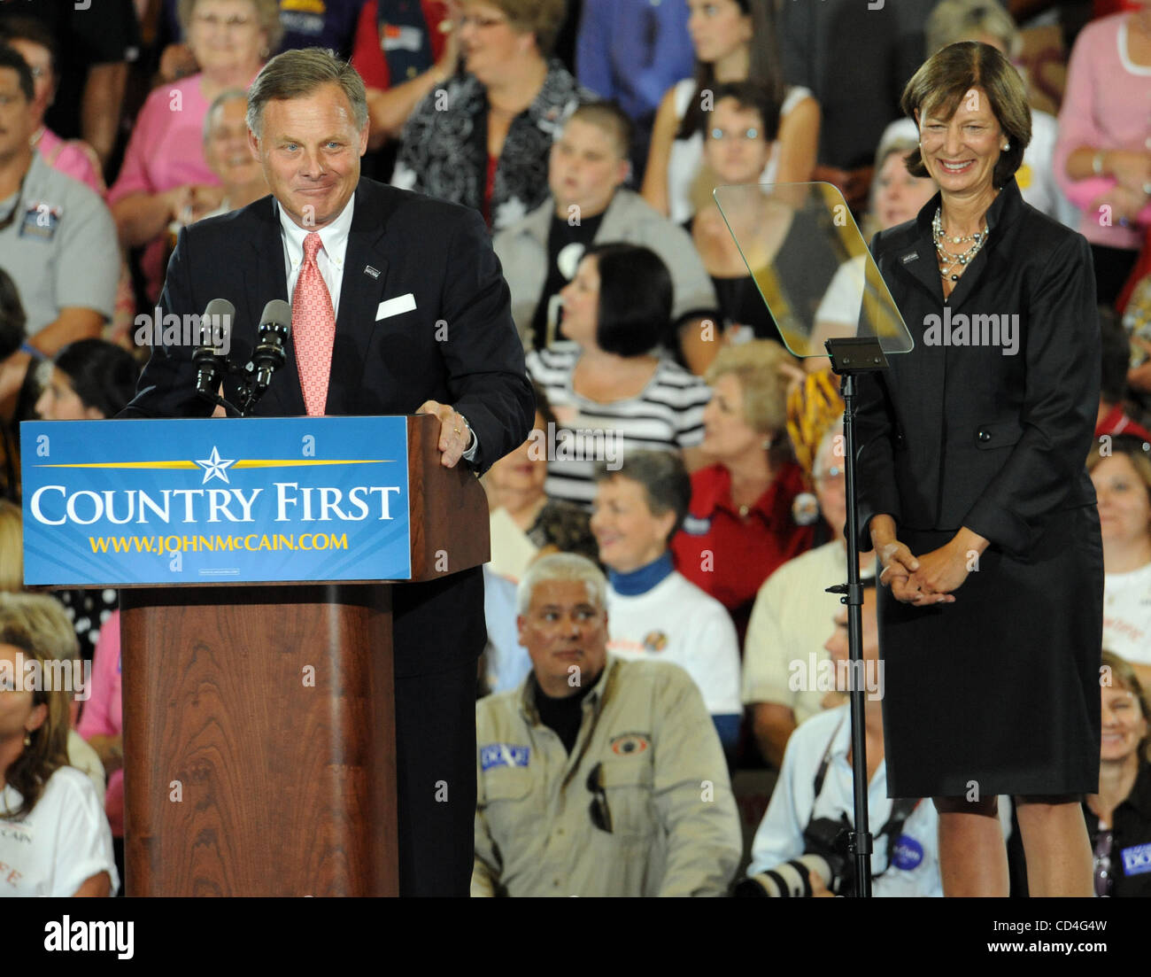 Sarah brooke hi-res stock photography and images - Alamy