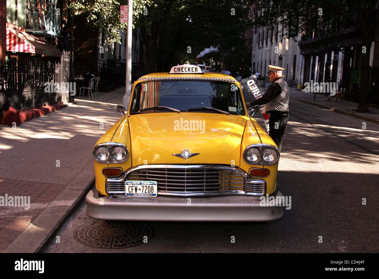 Oct. 11, 2008 - New York, New York, U.S. - VINTAGE CHECKERED CAB ...