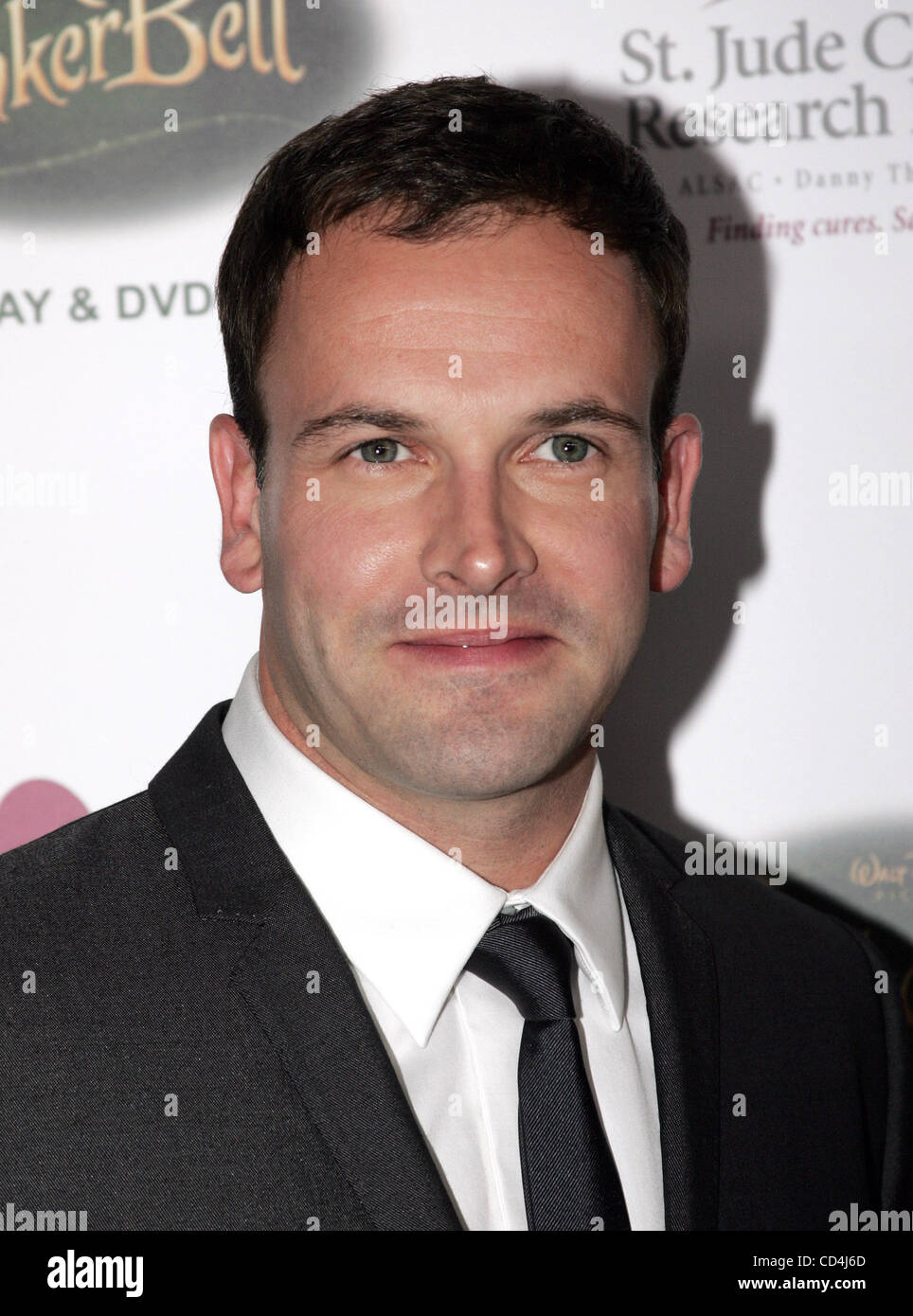 Oct 11, 2008 - Beverly Hills, California, USA - Actor JONNY LEE MILLER ...