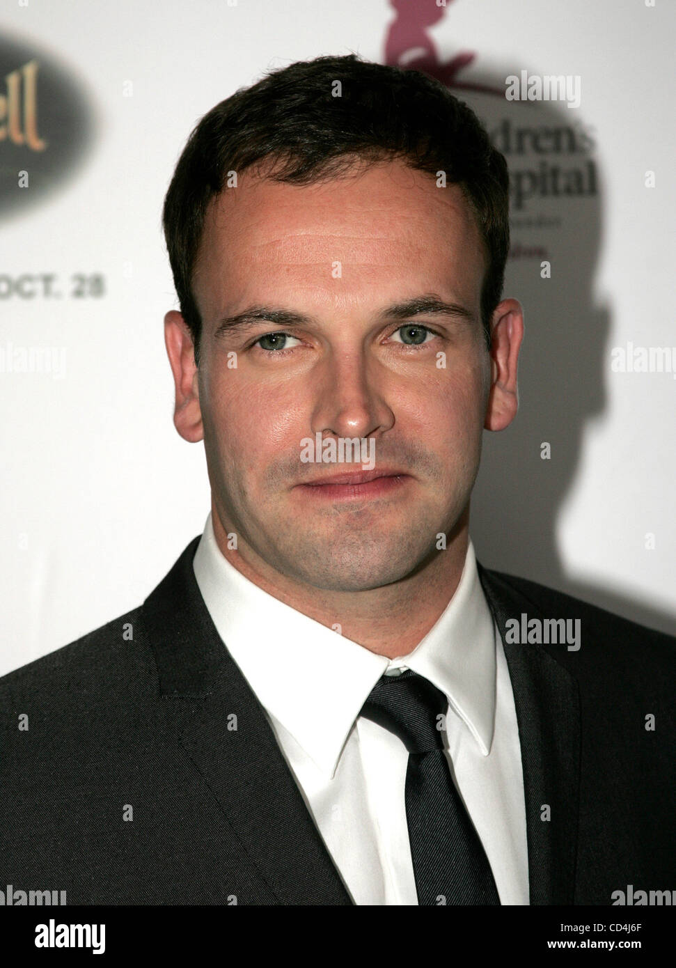 Oct 11, 2008 - Beverly Hills, California, USA - Actor JONNY LEE MILLER ...
