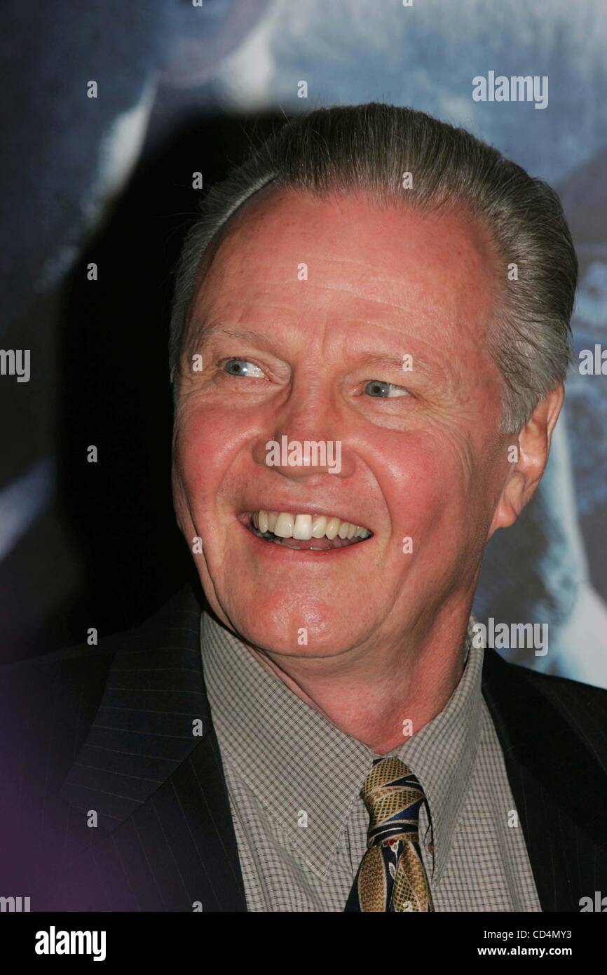 Jennifer ehle pride hi-res stock photography and images - Alamy