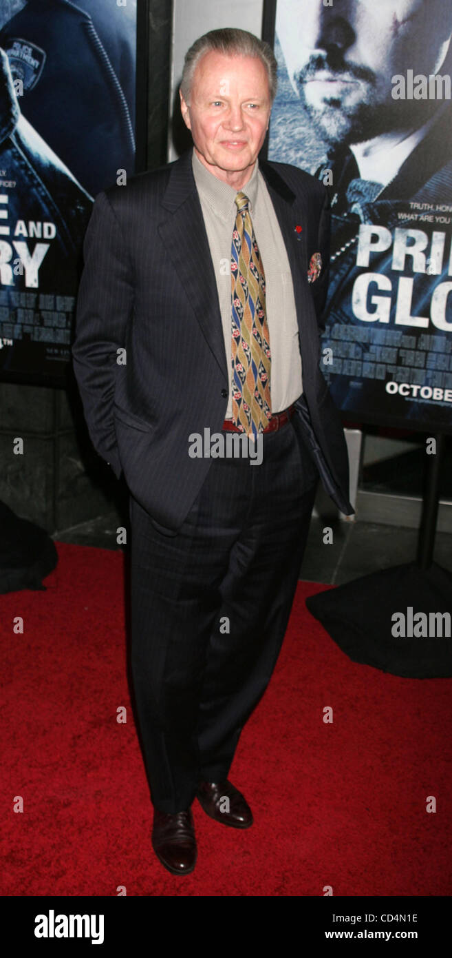 Oct 15, 2008 - New York, NY, USA - Actor JON VOIGHT at the New York ...