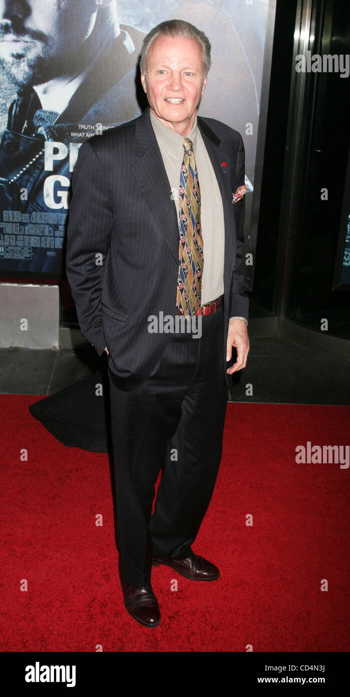 Oct 15, 2008 - New York, NY, USA - Actor JON VOIGHT at the New York ...