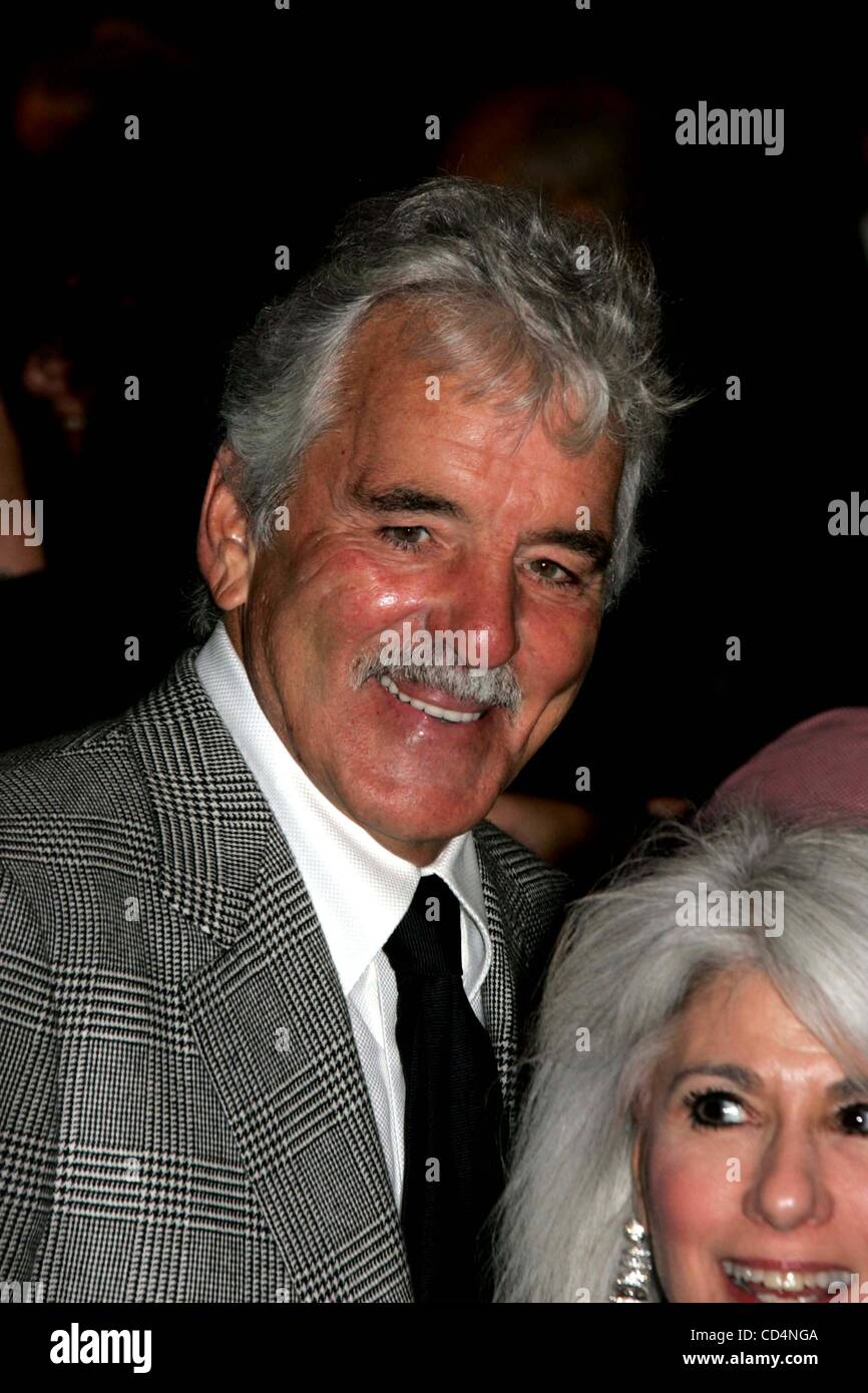 Oct. 16, 2008 - New York, New York, U.S. - ARRIVALS FOR THE OPENING ...