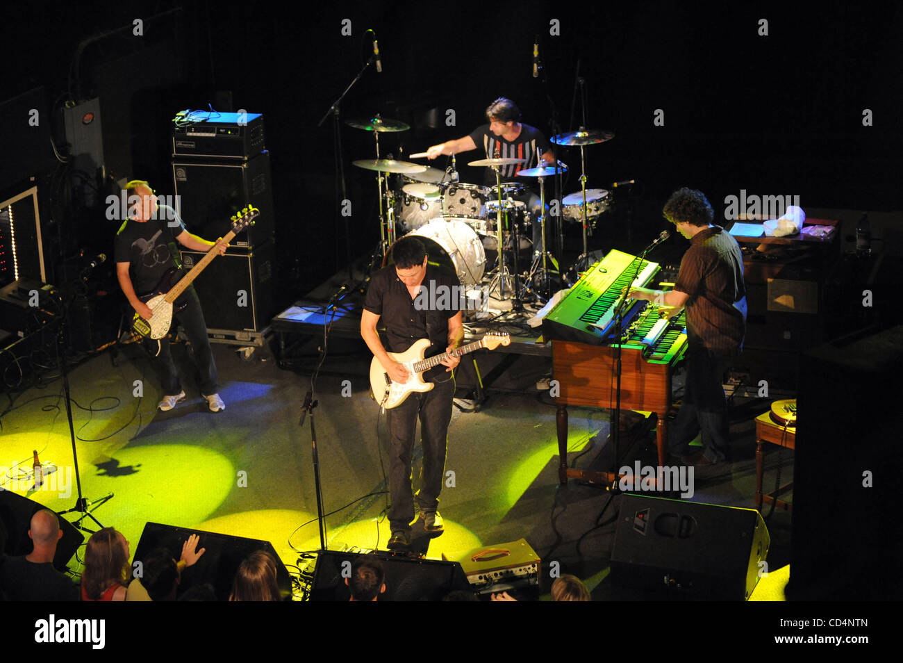 Big head todd and the monsters band hi-res stock photography and images ...