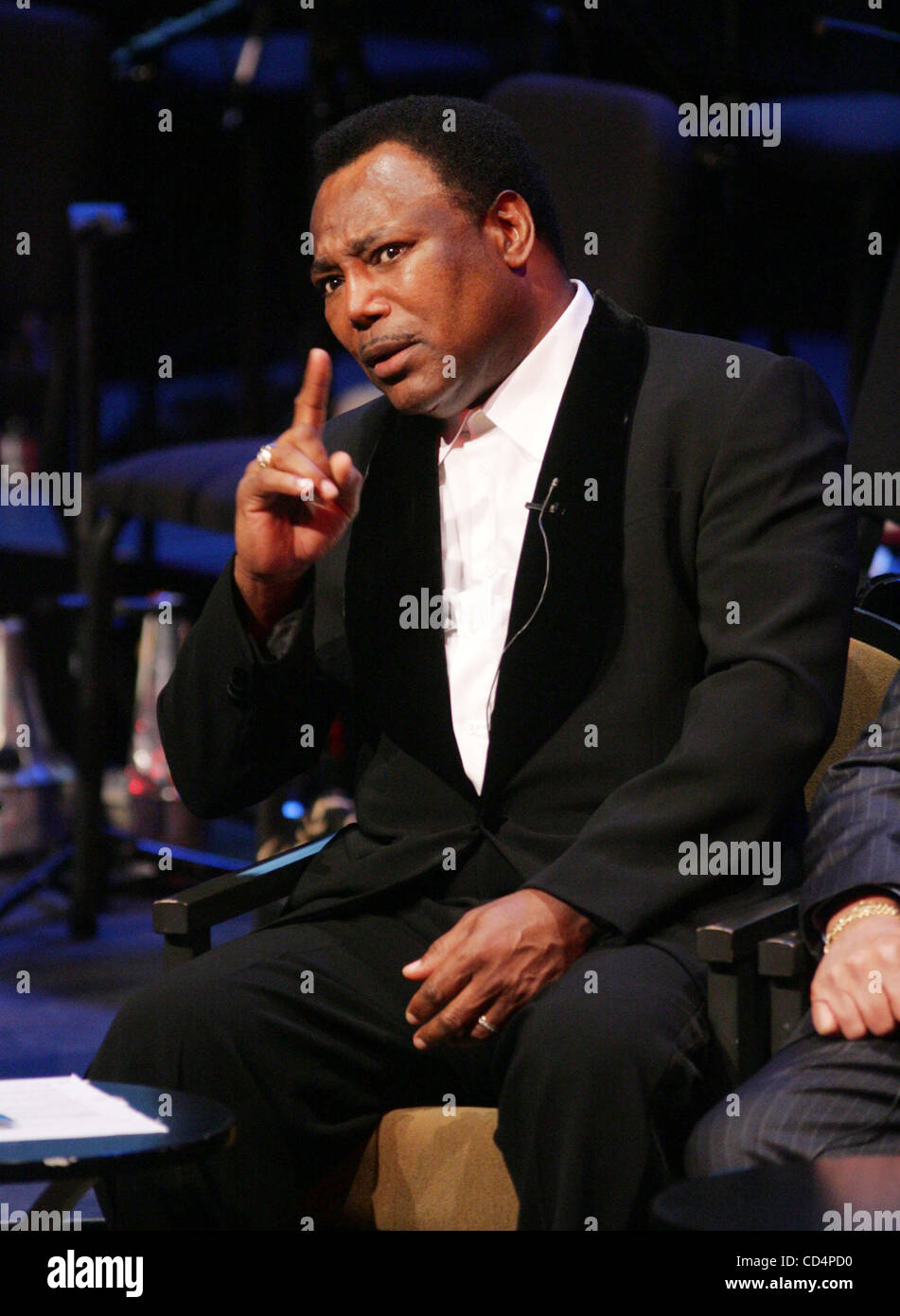 Oct 17, 2008 - New York, NY, USA - Honoree, guitarist, vocalist GEORGE ...