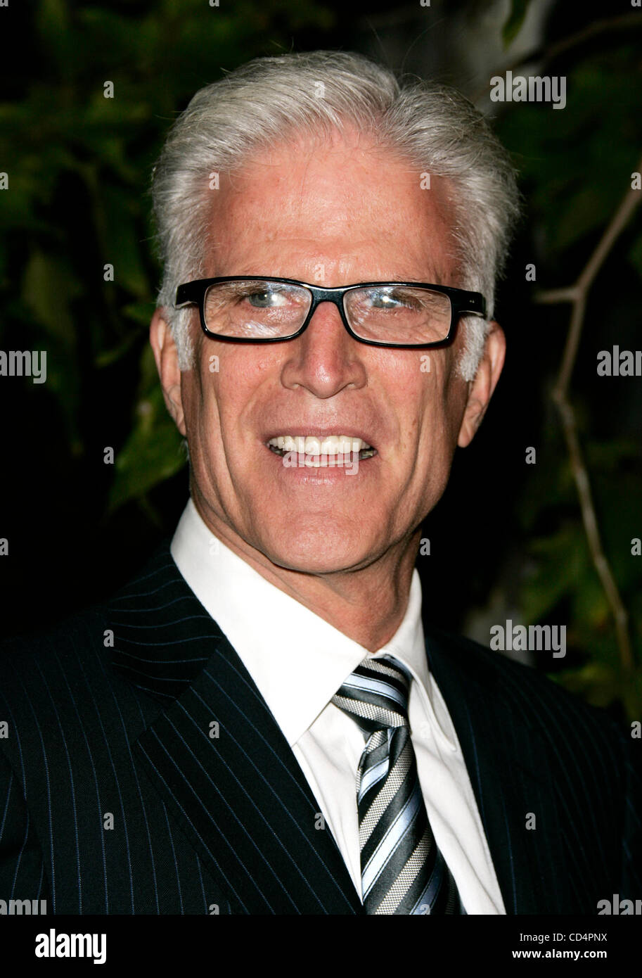 Oct 18, 2008 - Pacific Palisades, California, USA - Actor TED DANSON ...