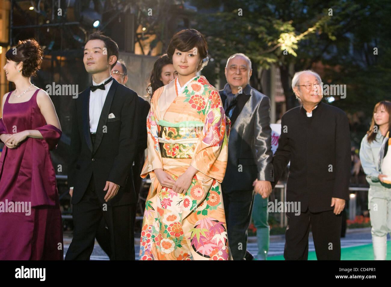 Oct 18, 2008 - Tokyo, Japan - attends the arrivals for the 21st Tokyo ...