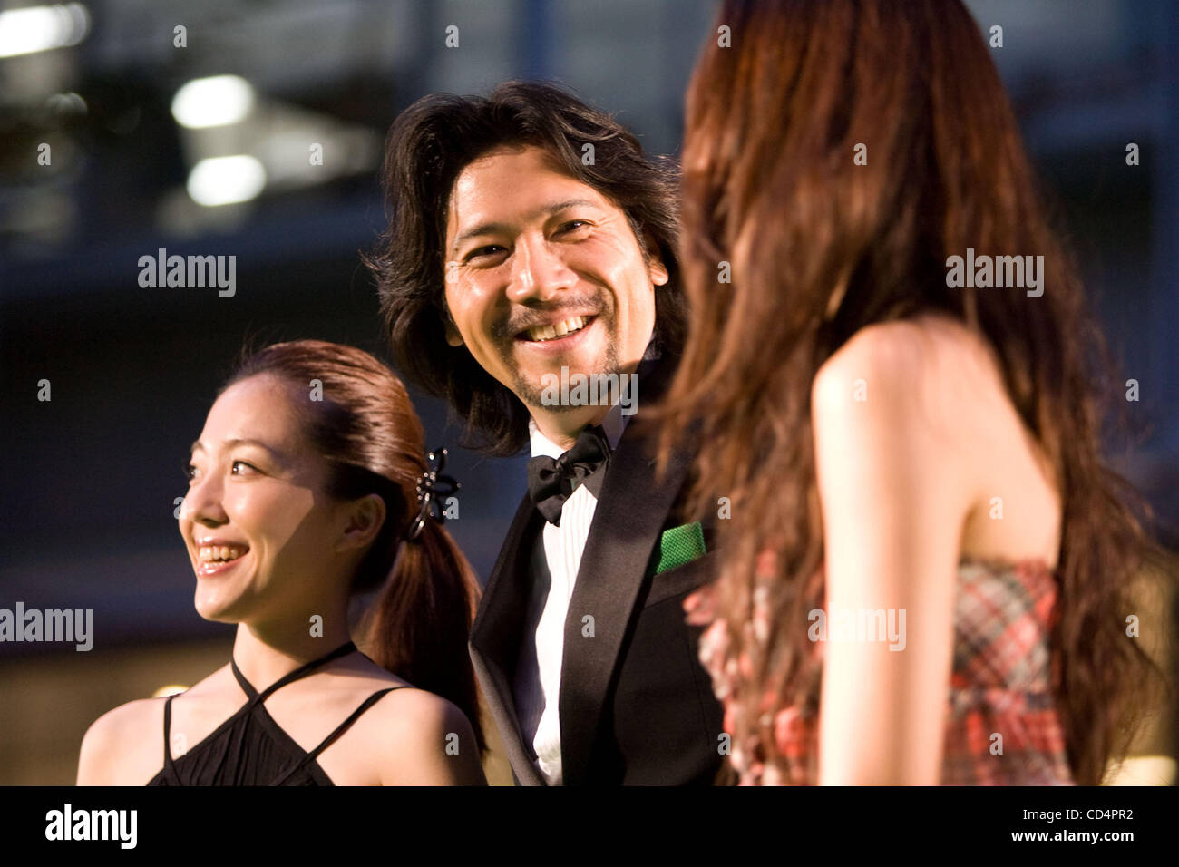 Oct 18, 2008 - Tokyo, Japan - Japanese actor Tetsuya Bessho (C) attends ...