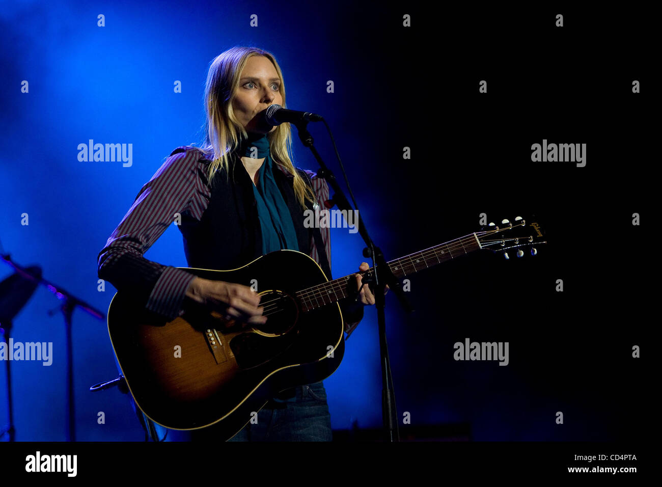 Oct 18, 2008 - Lisbon, Lisbon, Portugal - American singer/sonwriter and ...