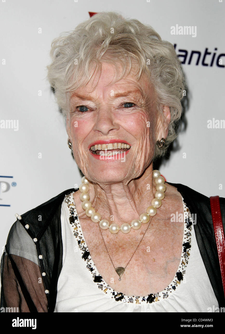 Oct 23, 2008 - Hollywood, California, USA - EVE BRANSON arriving to Sir ...